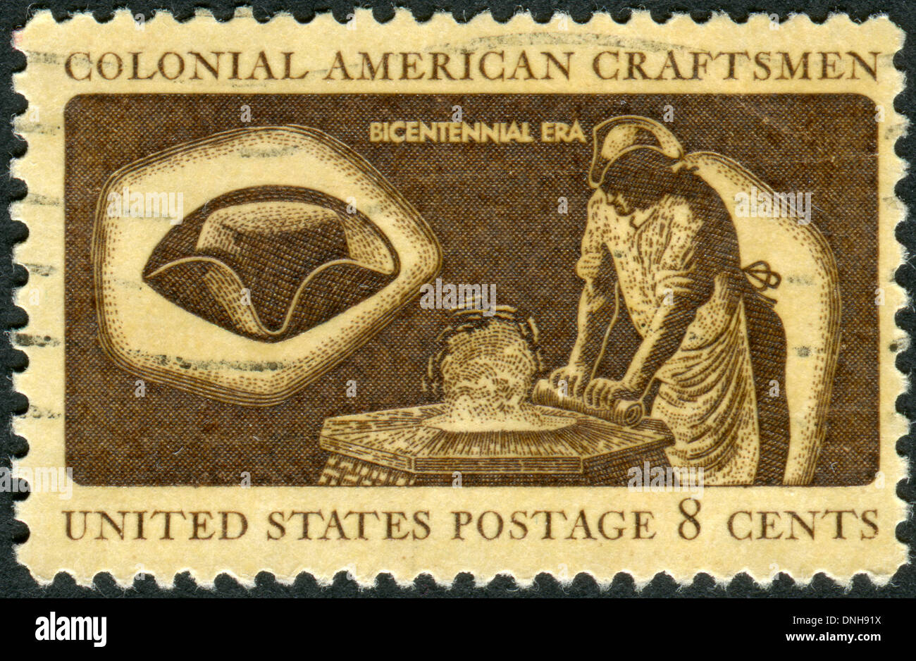 USA - CIRCA 1972: A postage stamp printed in USA, American Bicentennial ...