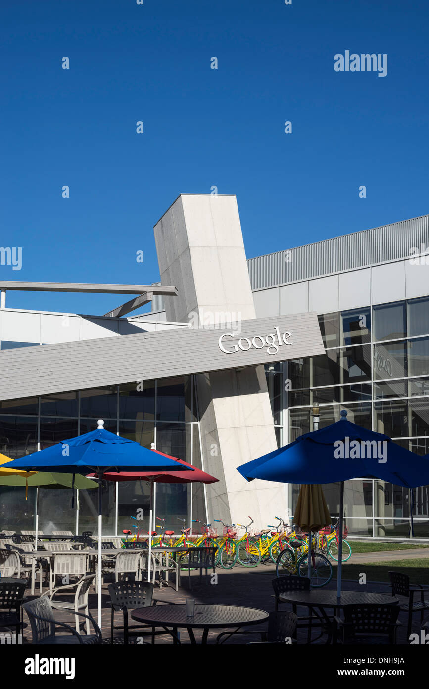 Inside the campus hi-res stock photography and images - Alamy