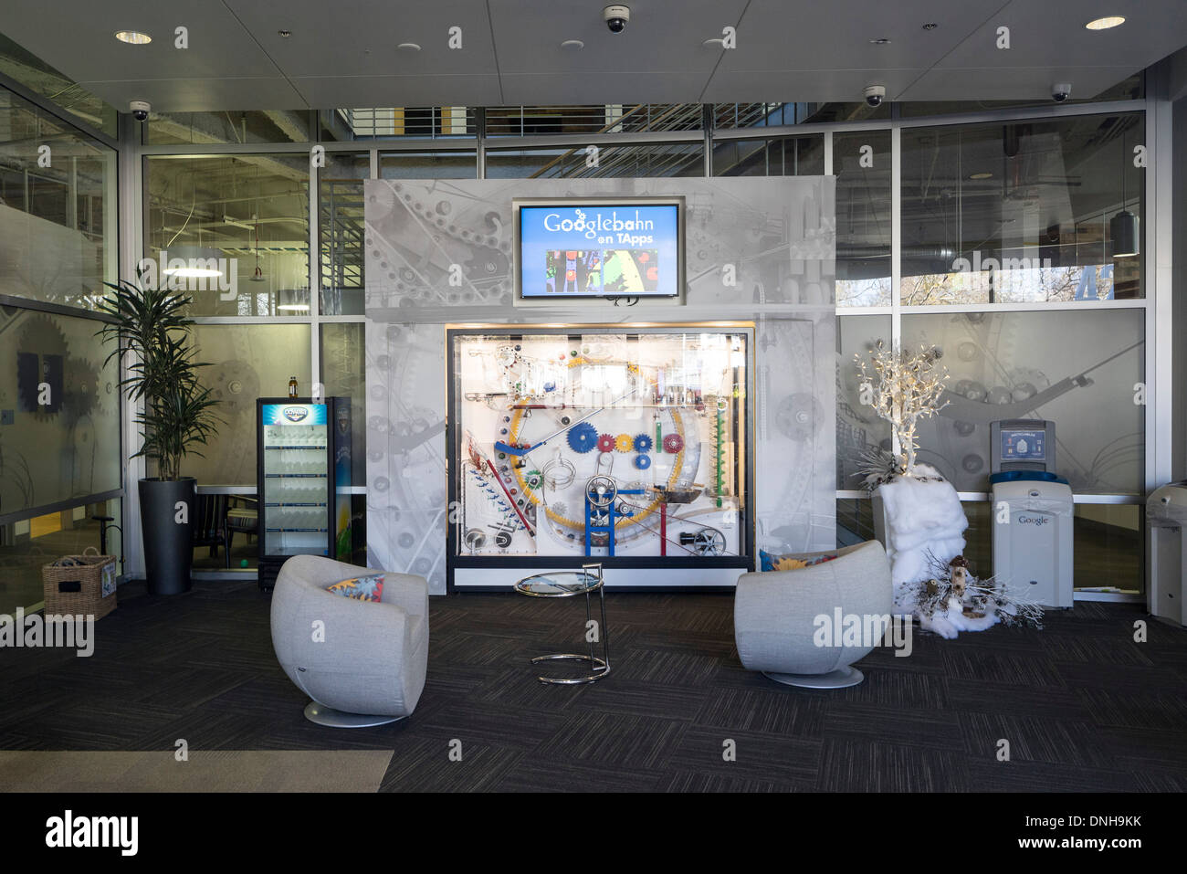 Google headquarters hi-res stock photography and images - Alamy
