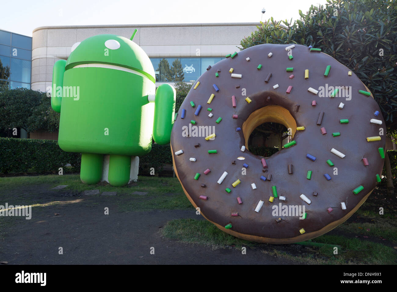 Google campus statues hi-res stock photography and images - Alamy
