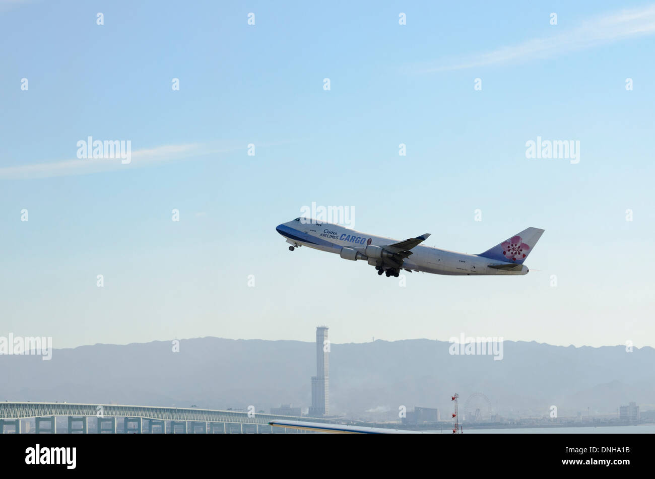 Boeing 747 400 freighter hi-res stock photography and images - Alamy