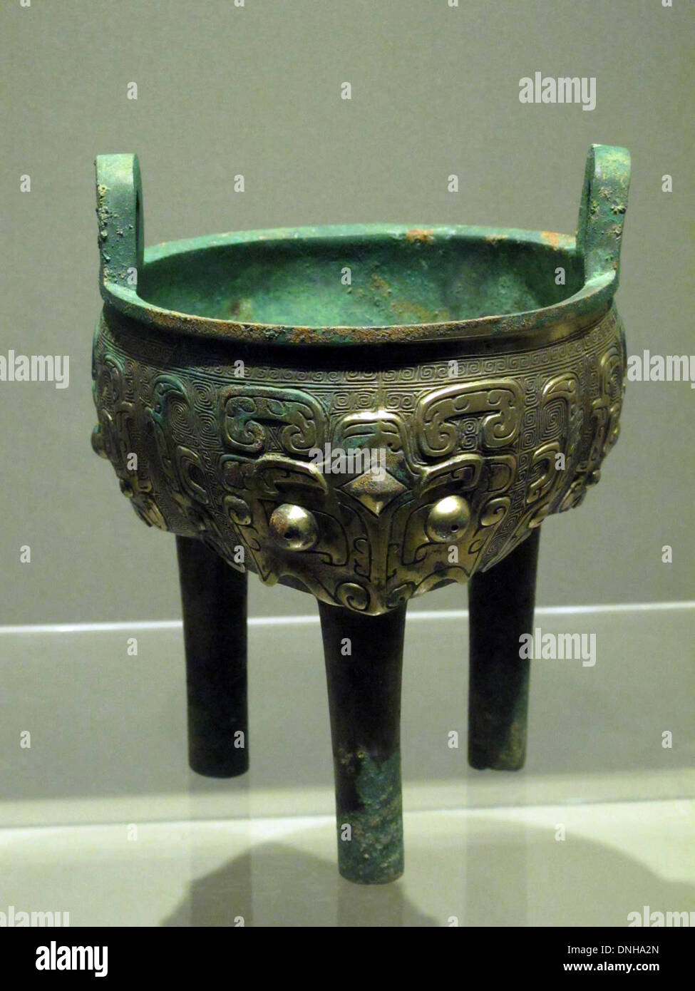 Bronze ware from zhou dynasty hi-res stock photography and images - Alamy
