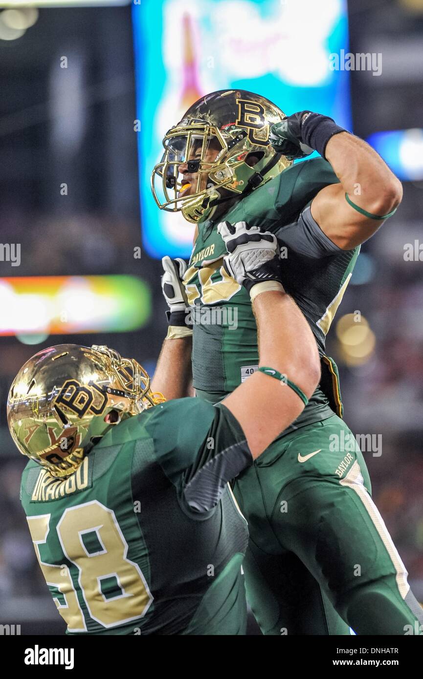 Arlington, Texas, USA. 16th Nov, 2013. Baylor Bears running back Devin ...