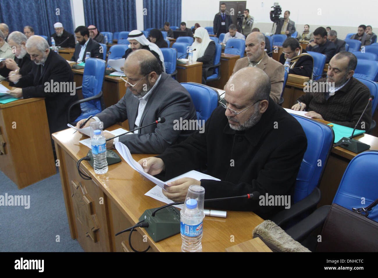 Gaza City, Gaza Strip, Palestinian Territory. 30th Dec, 2013. Members ...