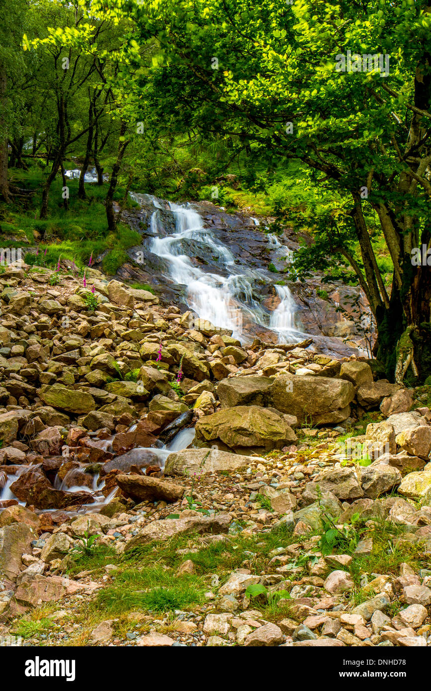 Scale force waterfall lake district hi-res stock photography and images ...