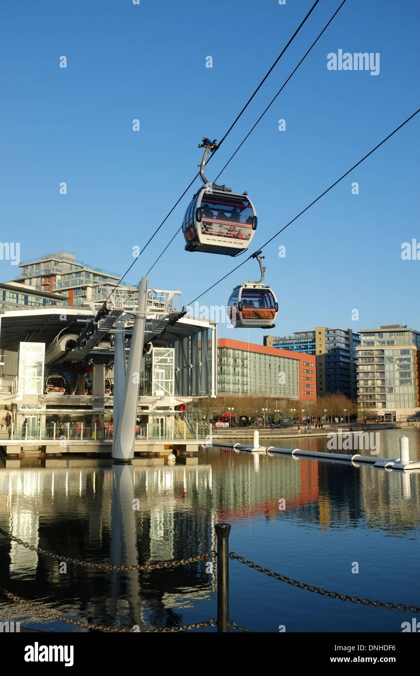 London cable car hi-res stock photography and images - Alamy