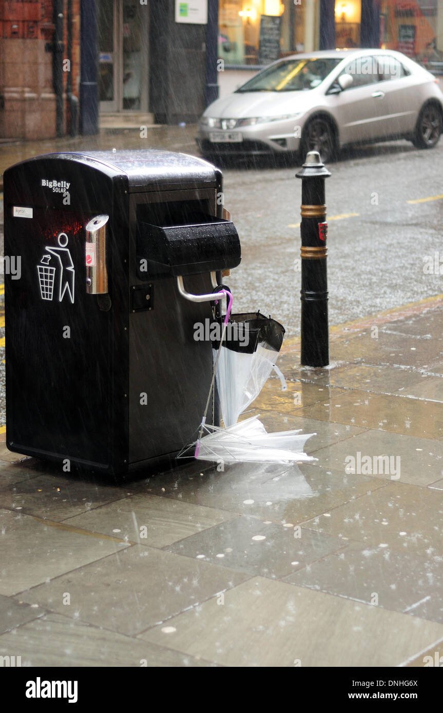 Nottingham, UK. 30th December 2013. Strong winds and heavy rain makes ...