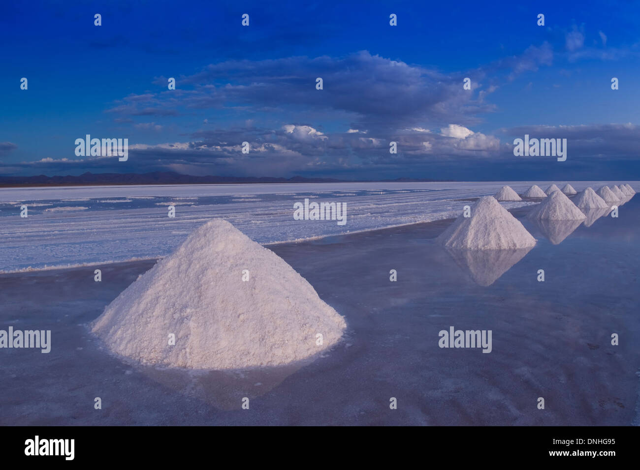 Salt cones, Salar de Uyuni, Potosi, Bolivia Stock Photo - Alamy