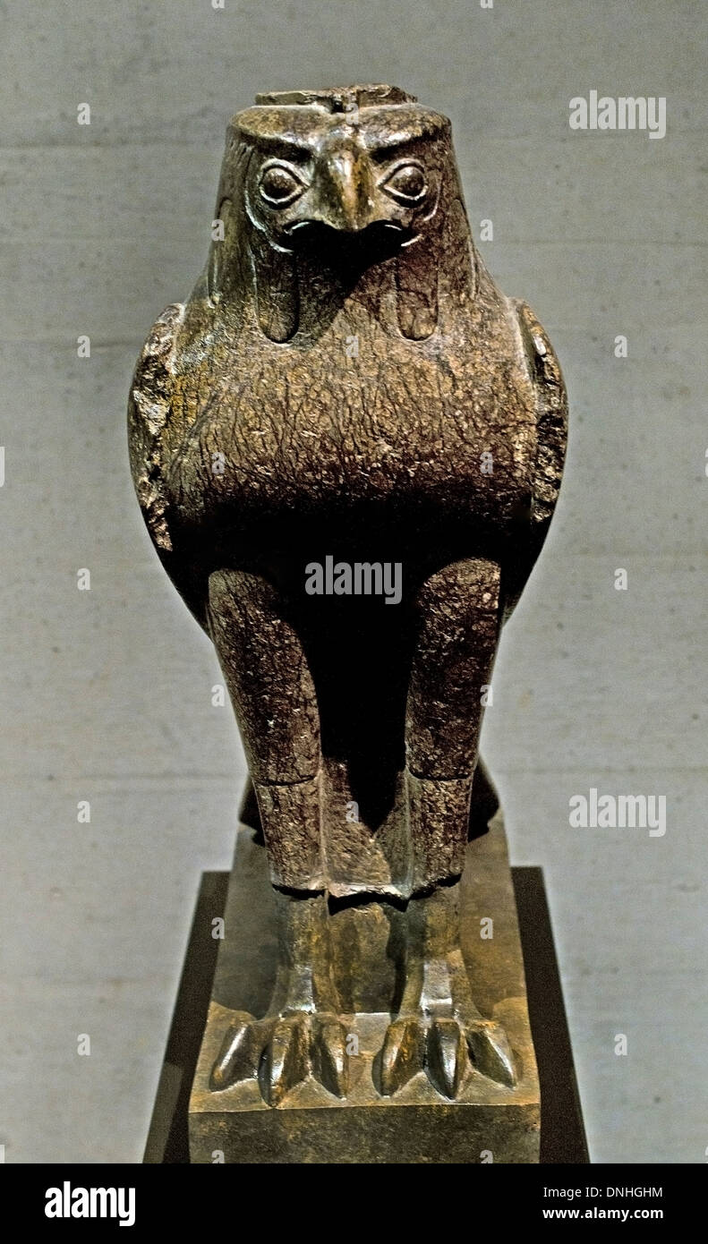 Horus as falcon hi-res stock photography and images - Alamy