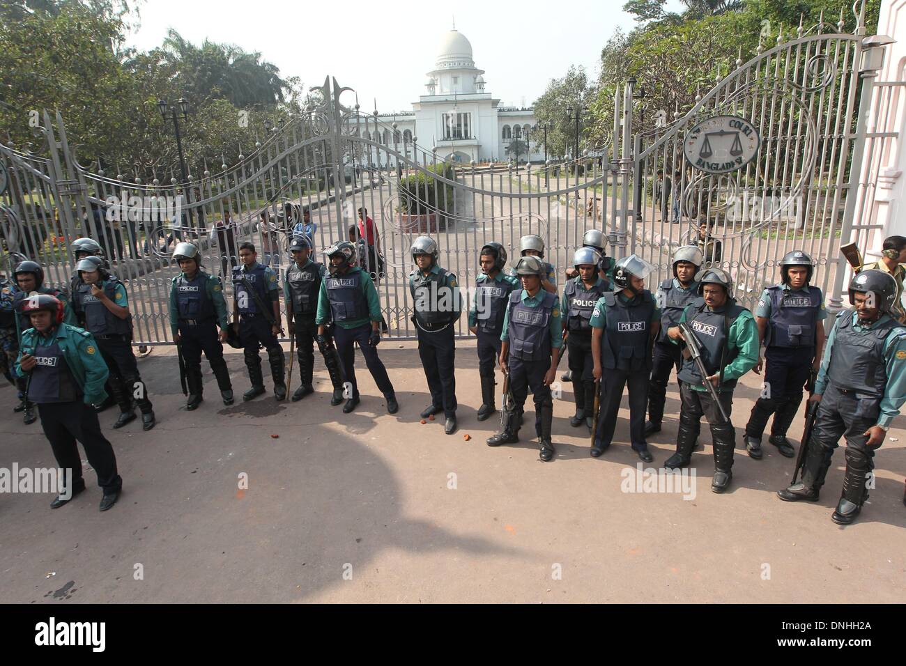 Guard at the court premises hi-res stock photography and images - Alamy