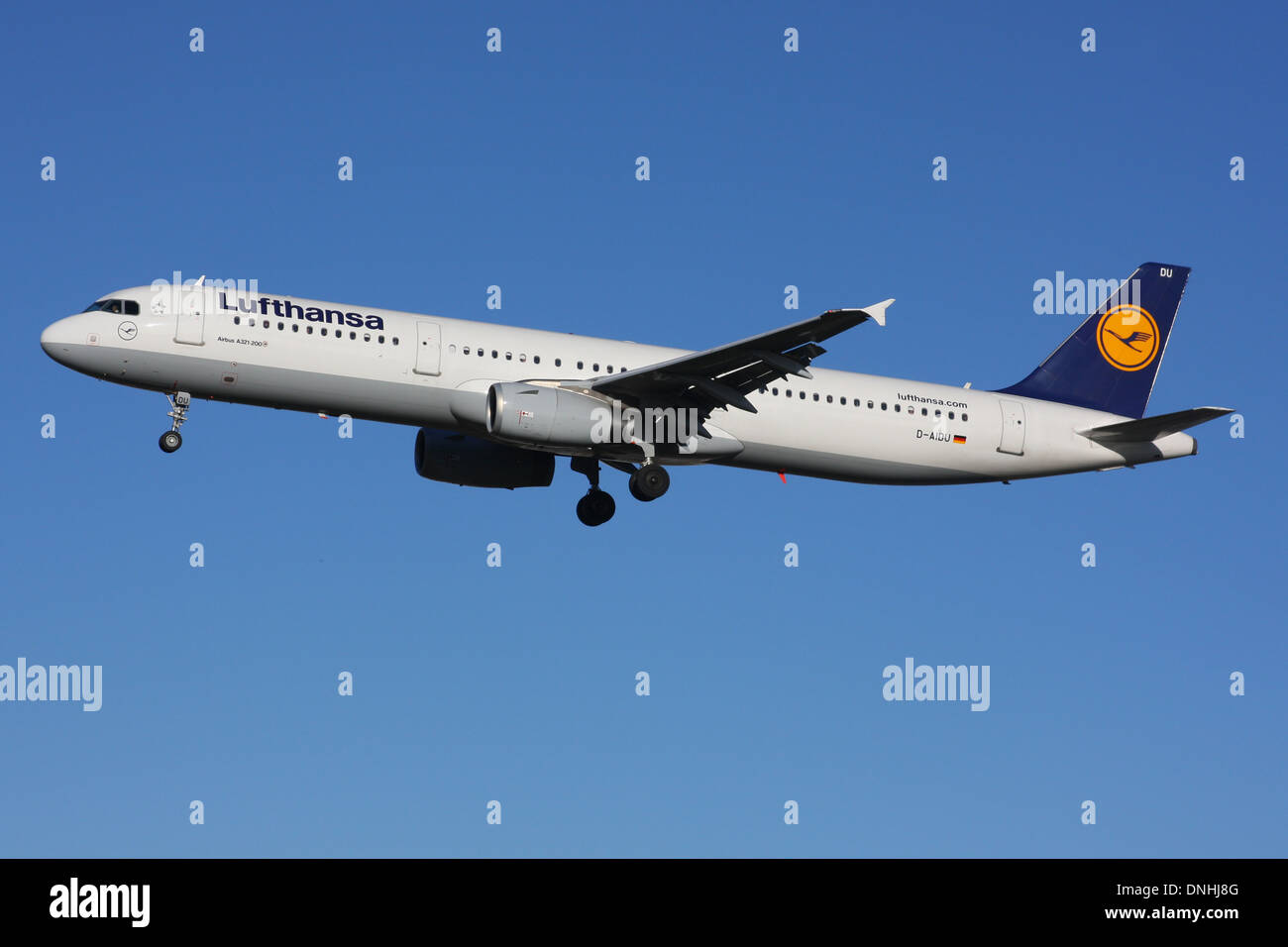 LUFTHANSA AIRBUS A321 Stock Photo - Alamy