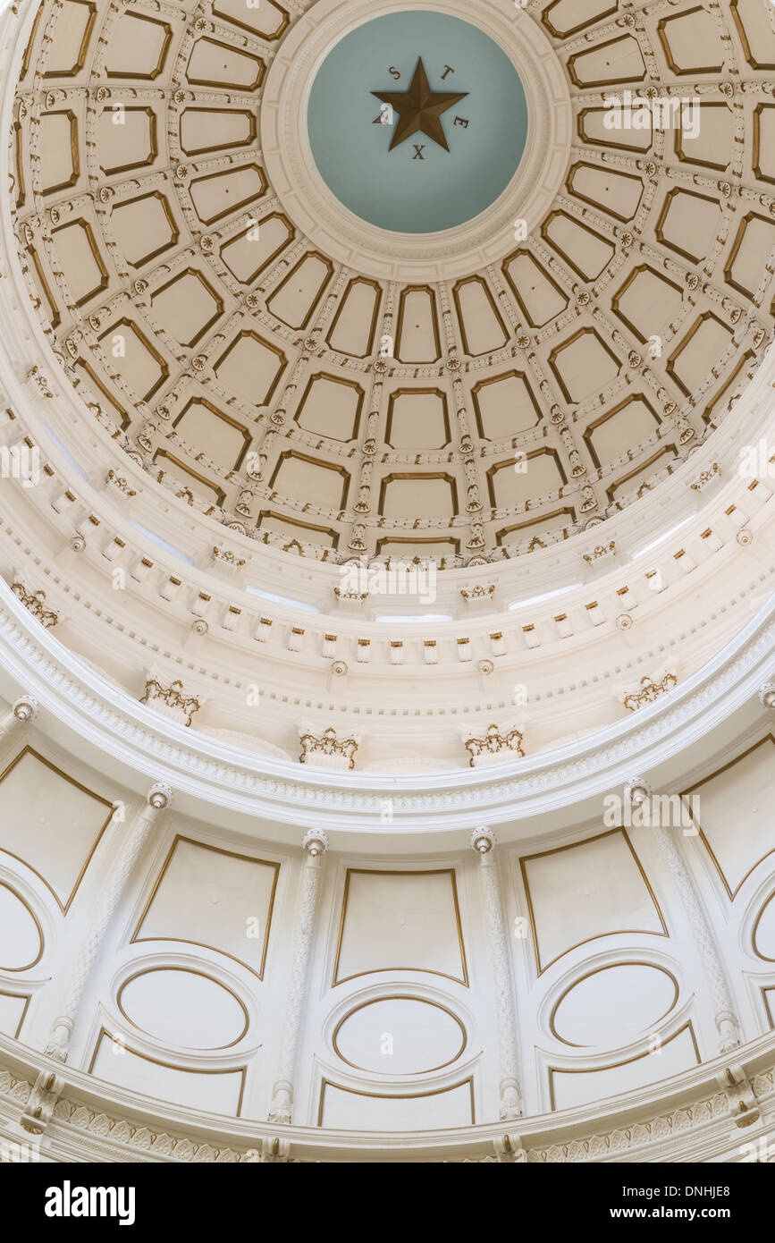 State capitol roof rotunda hi-res stock photography and images - Alamy