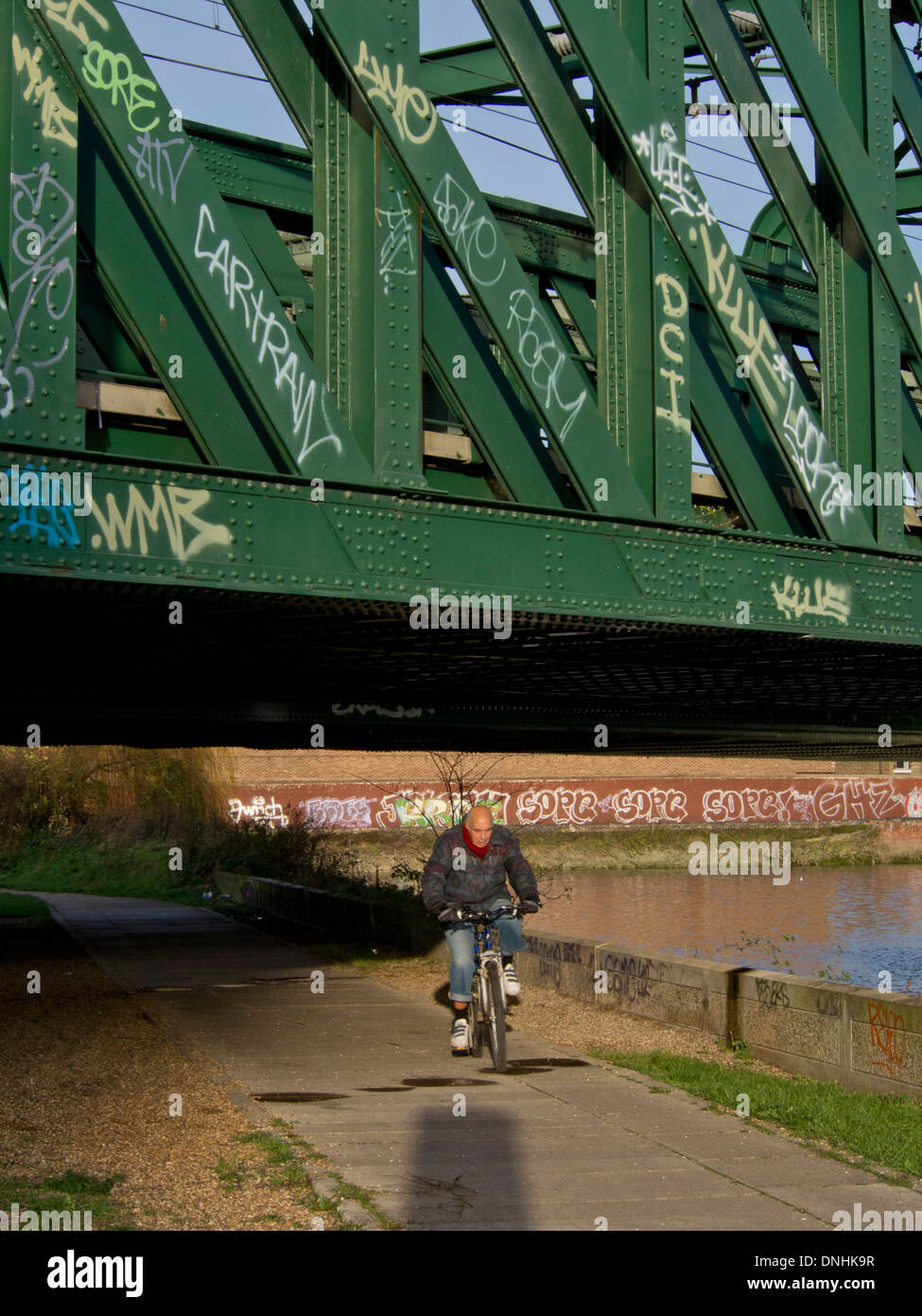 Canal under the railway hi-res stock photography and images - Alamy
