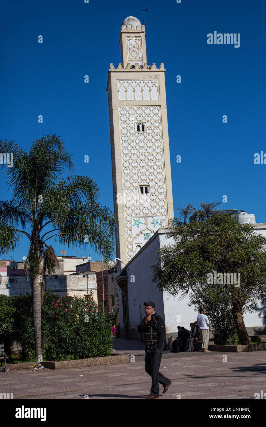 MOSQUE IN HAY MOHAMMADI, THE POOREST NEIGHBORHOOD IN CASABLANCA ...