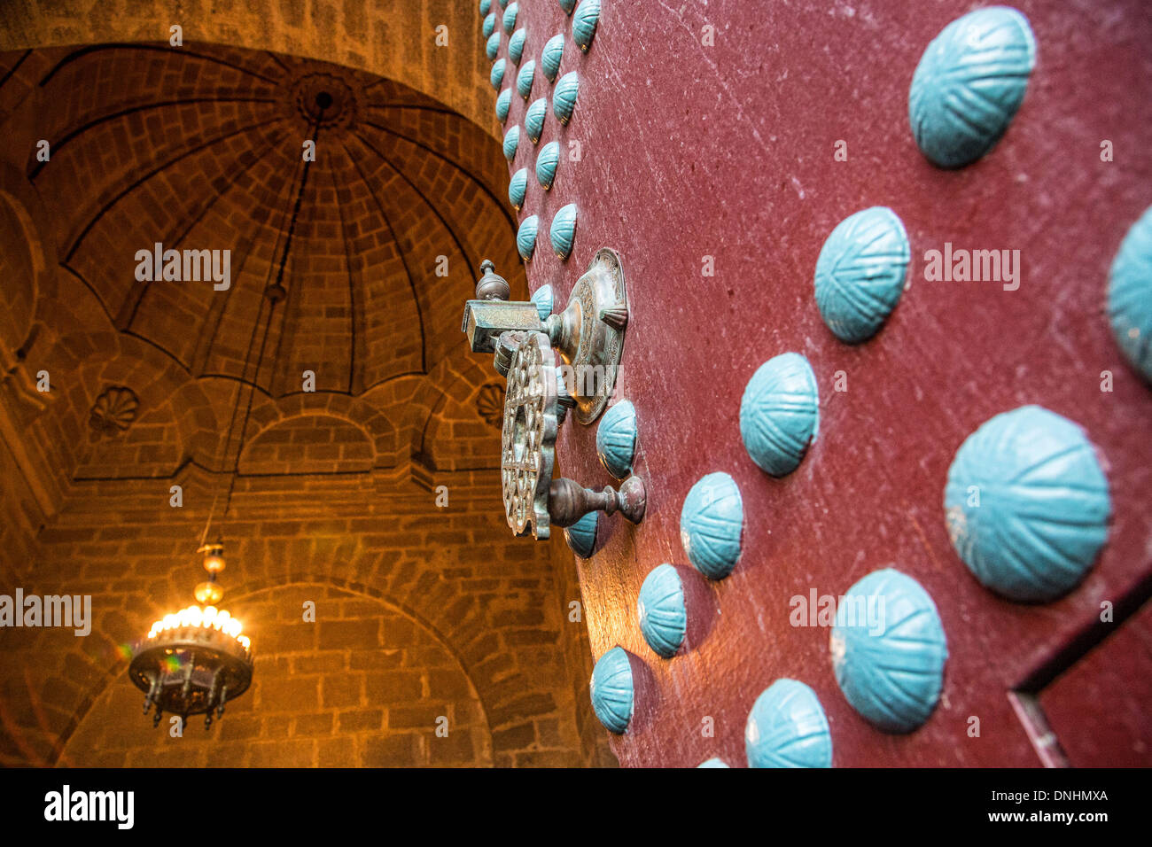 DOOR TO THE OLD MAHAKMA OF THE PACHA, FORMER MUSLIM COURT TODAY HOUSING ...