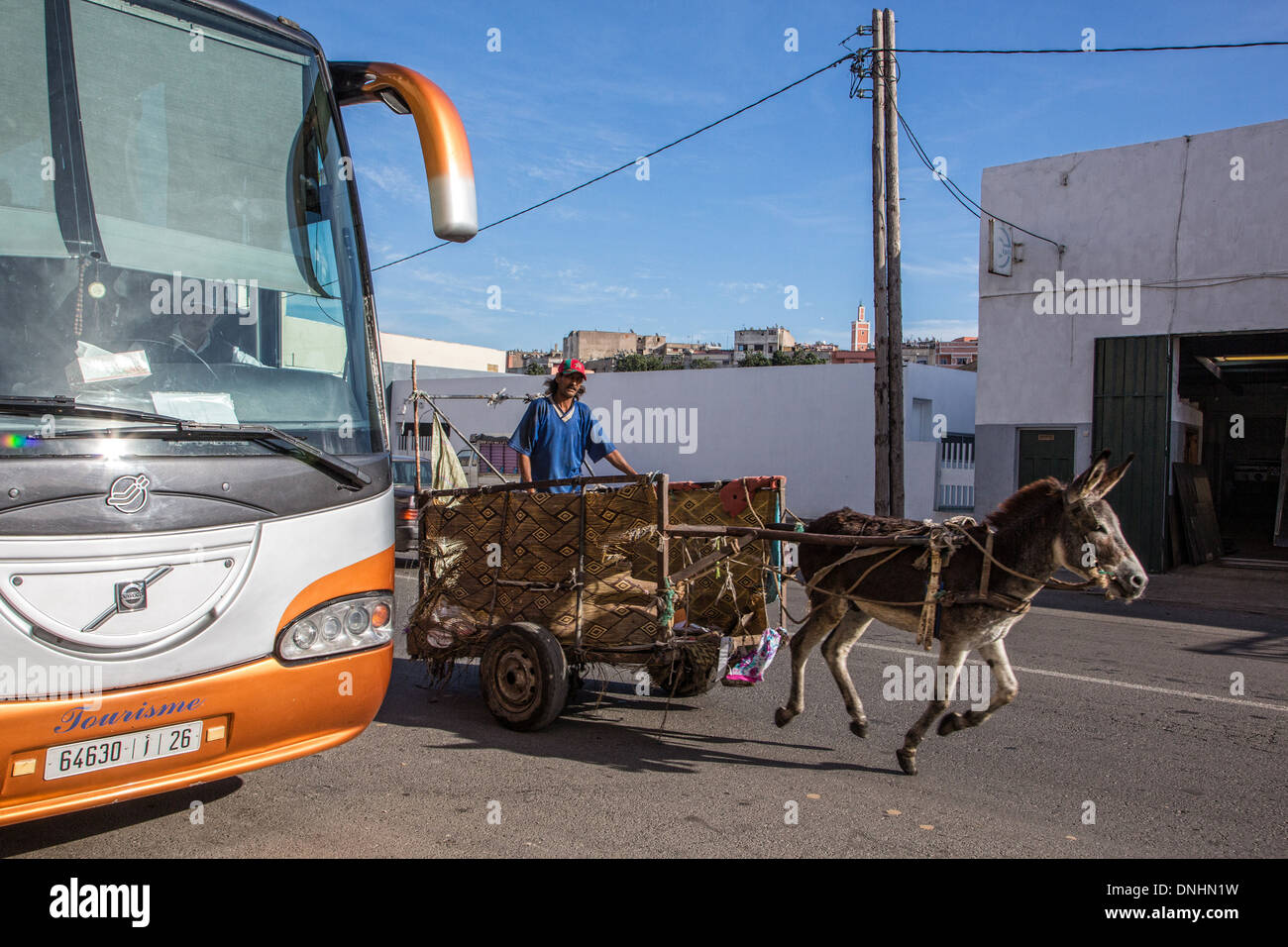 Donkey drawn cart hi-res stock photography and images - Alamy