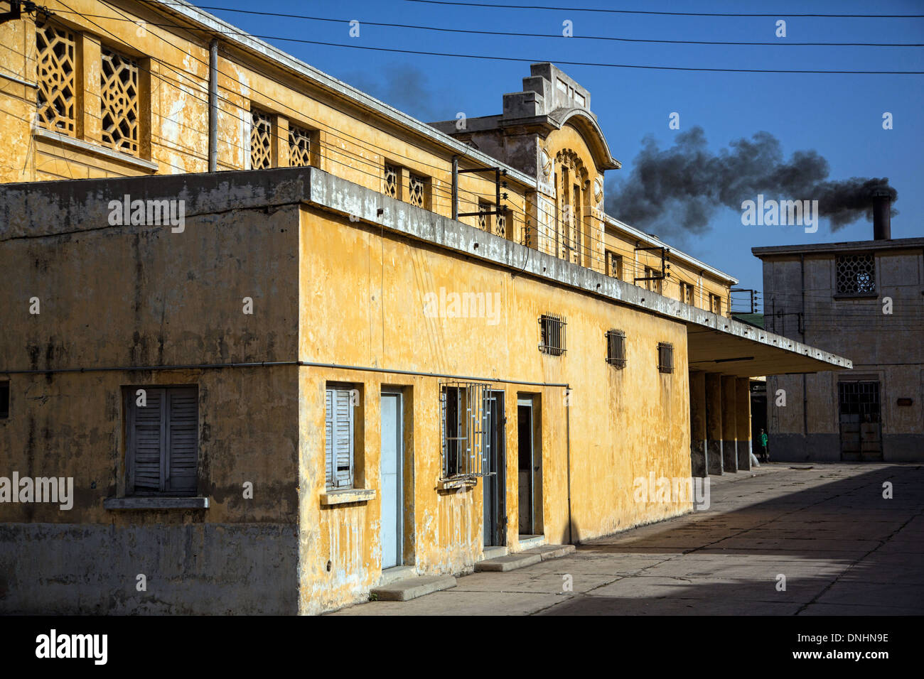 Exterior building chimney hi-res stock photography and images - Alamy