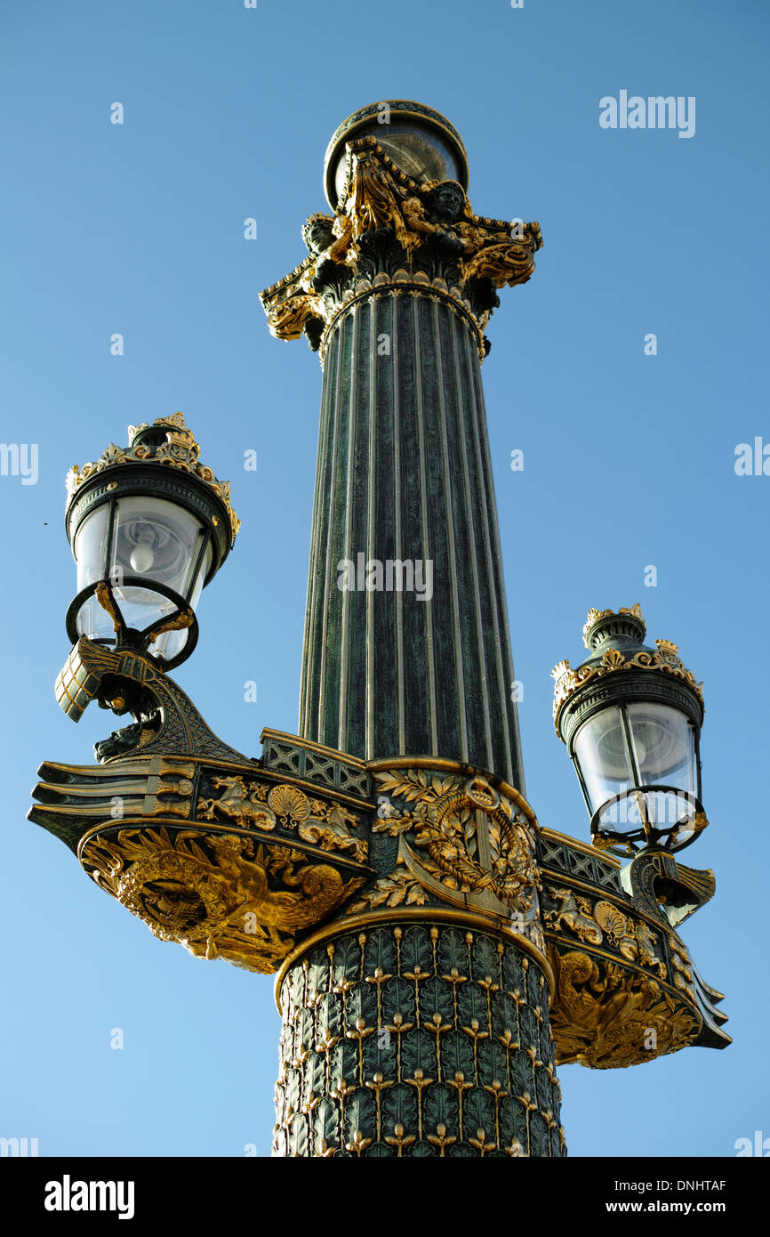Lamppost in paris hi-res stock photography and images - Alamy