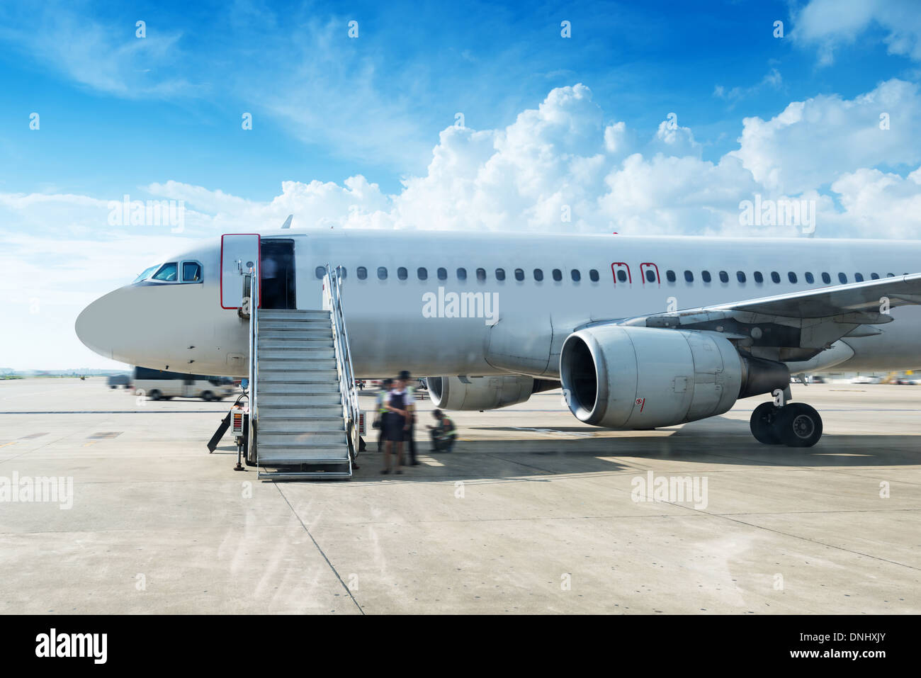 Loading Plane Stock Photos & Loading Plane Stock Images - Alamy