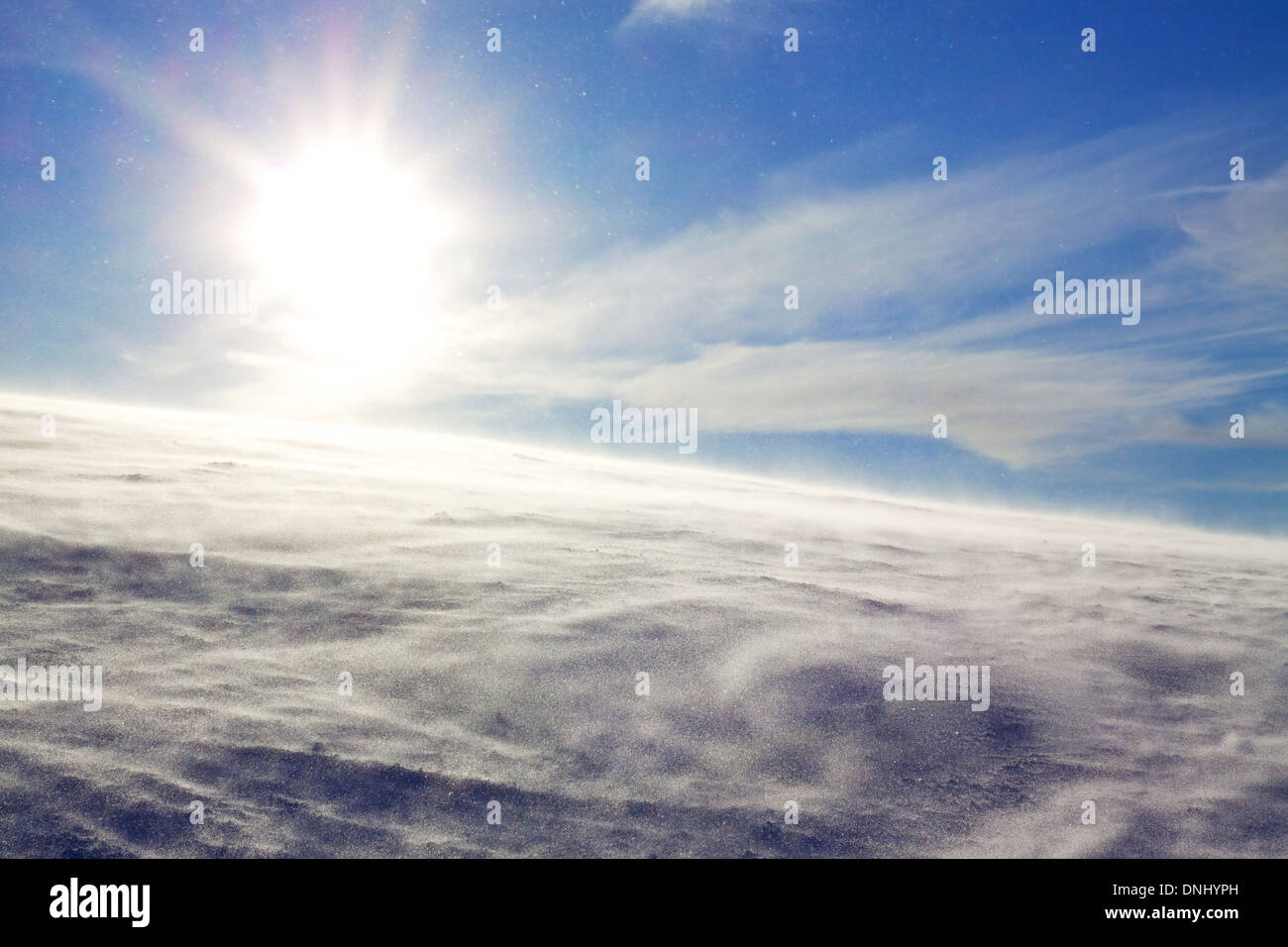 Wind blowing snow hi-res stock photography and images - Alamy