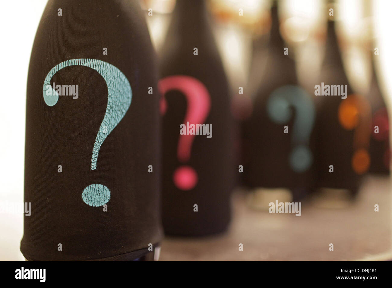 Blind taste test hi-res stock photography and images - Alamy