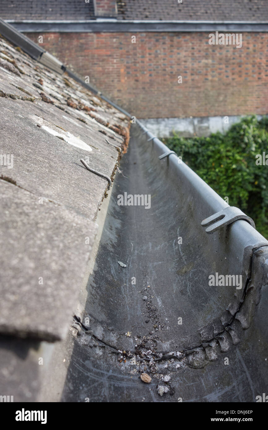 Zinc gutters hi-res stock photography and images - Alamy