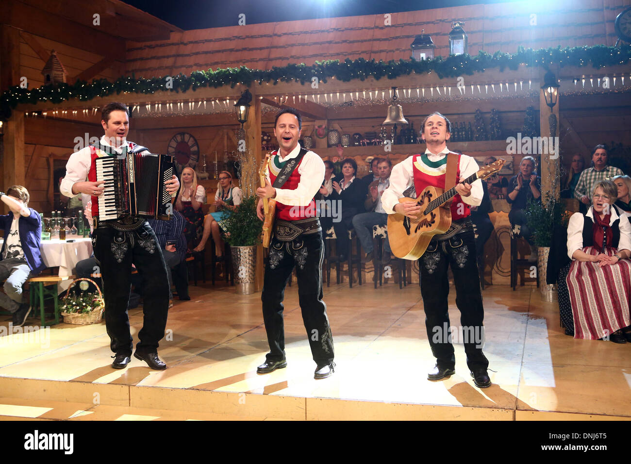 Austrian folk music group die hi-res stock photography and images - Alamy