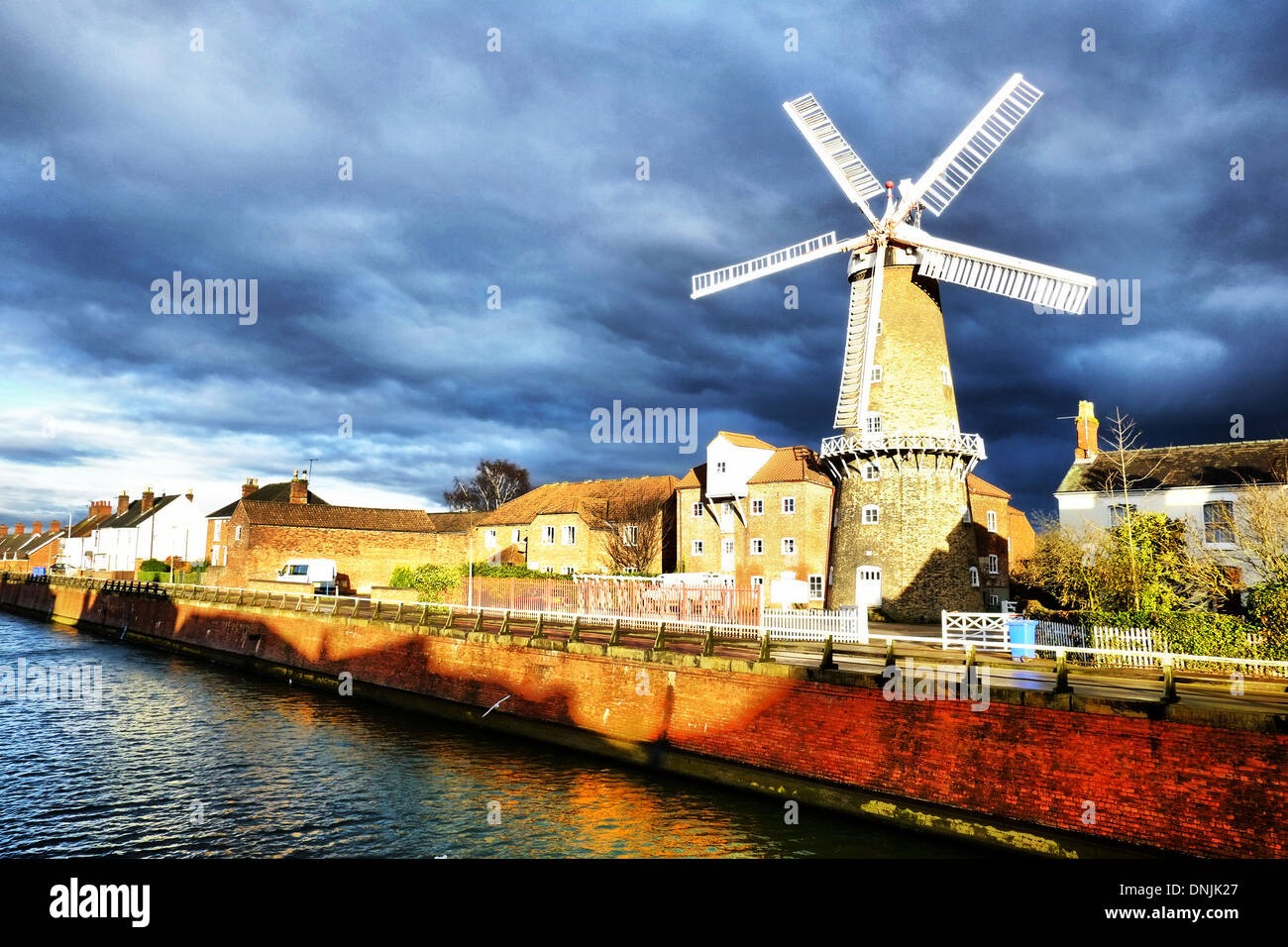 19th century Maud Foster Tower Windmill by the Maud Foster Drain ...