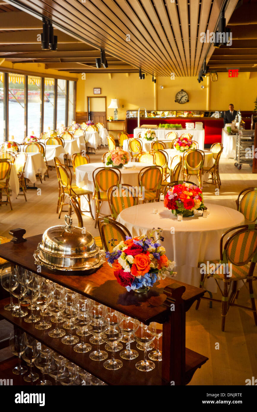The River Cafe interior Brooklyn NY Stock Photo - Alamy