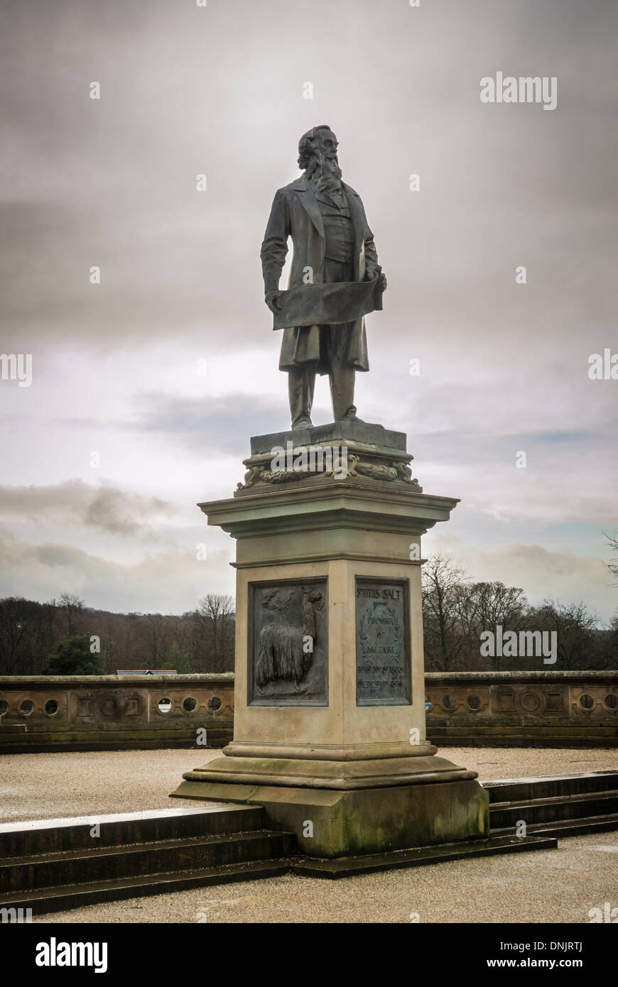 Statue of Sir Titus Salt in Roberts Park, Saltaire Stock Photo - Alamy