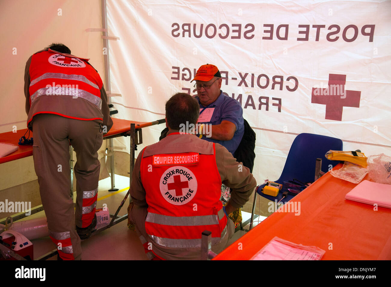 RED CROSS FIRST-AID STATION, INTERVENTION FOLLOWING THE COLLAPSE OF THE ...
