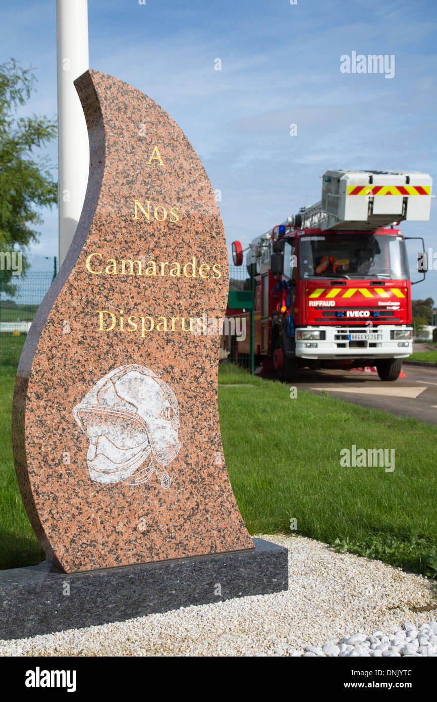 MONUMENT IN HONOUR OF PERISHED FIREFIGHTERS AT THE FIRE DEPARTMENT AND ...