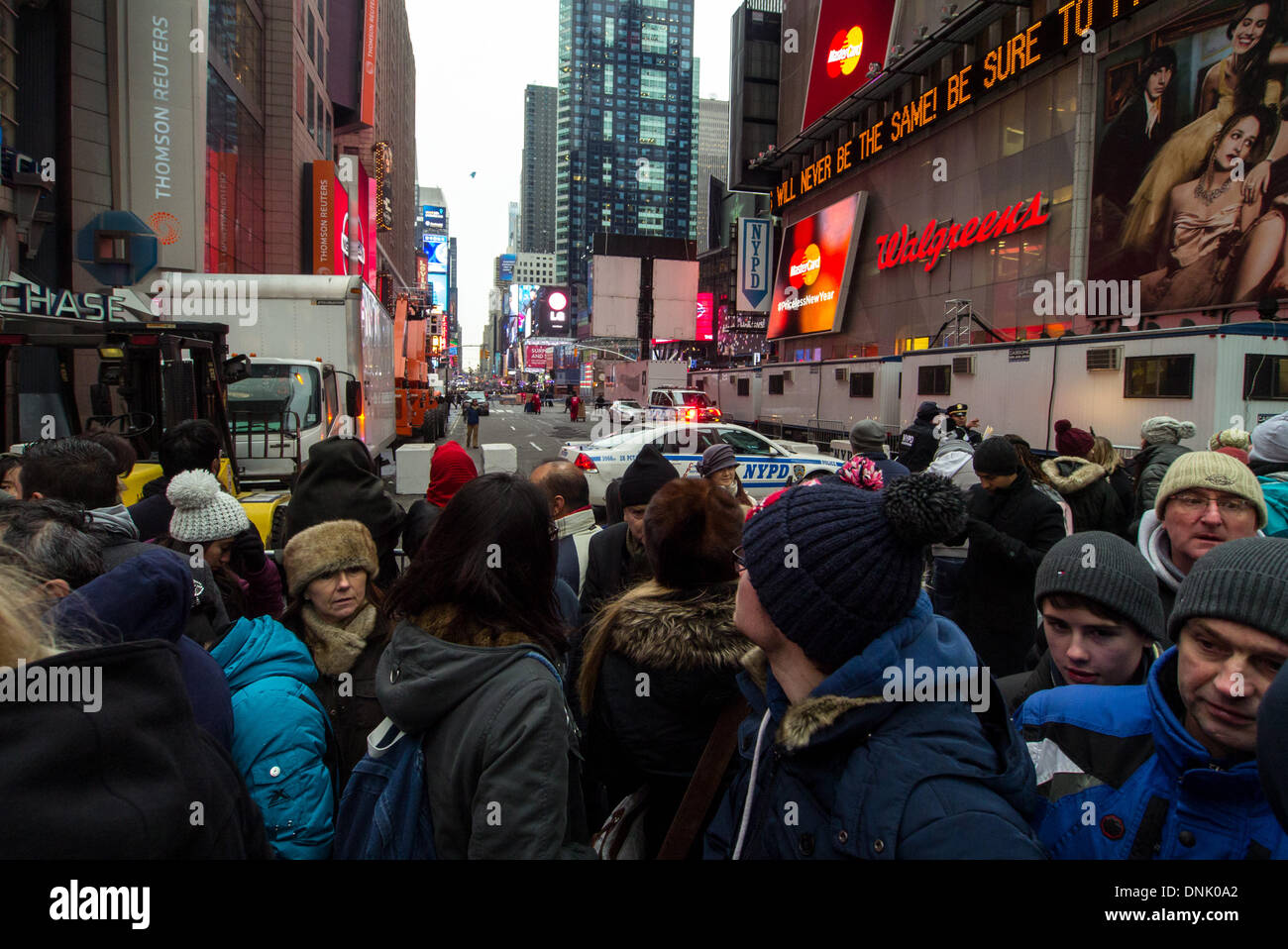New York, NY, USA. 31st Dec, 2013. People anxiously wait to to enter ...