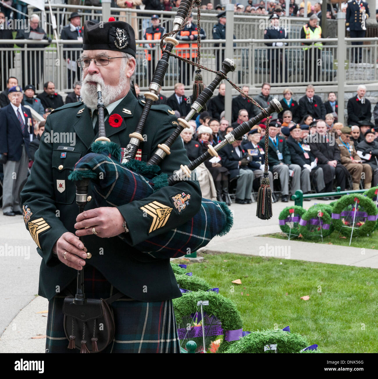 Canada remembrance day hi-res stock photography and images - Alamy