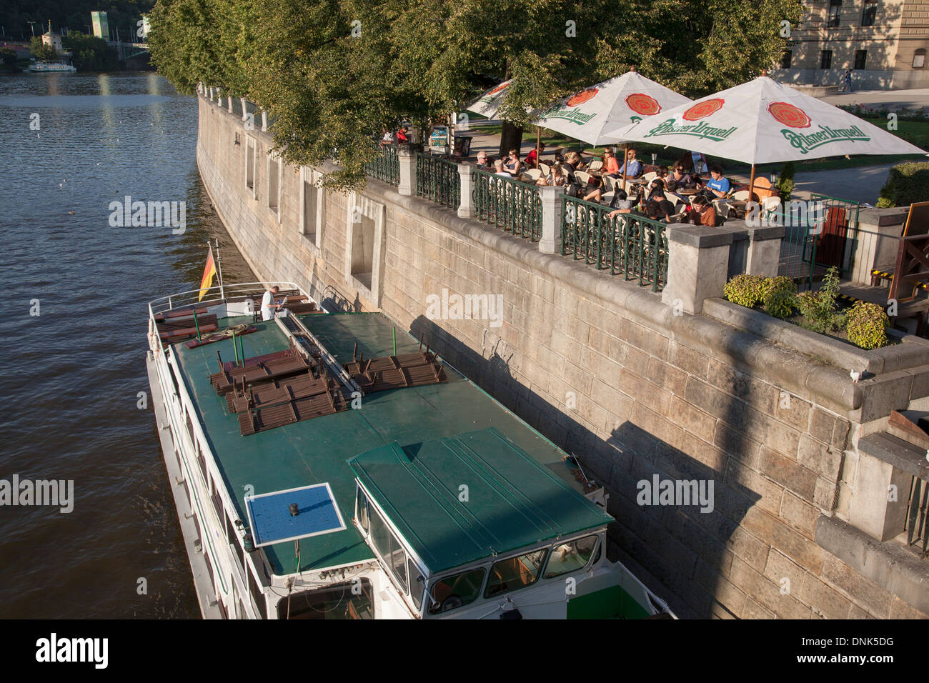 Cafe manes hi-res stock photography and images - Alamy