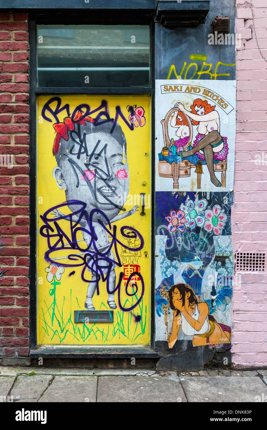 Street art tags hi-res stock photography and images - Alamy