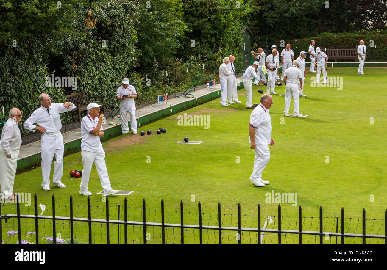 Mens bowls bowls club bowling hi-res stock photography and images - Alamy