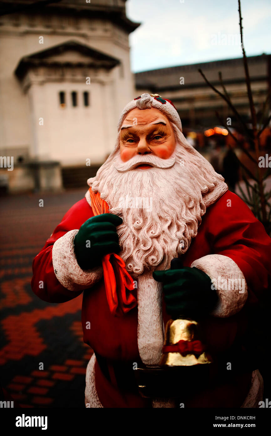 Father christmas birmingham hi-res stock photography and images - Alamy