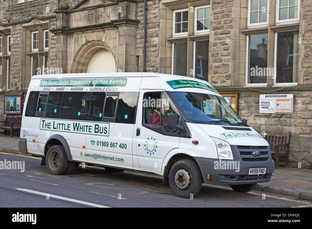 White minibus hi-res stock photography and images - Alamy