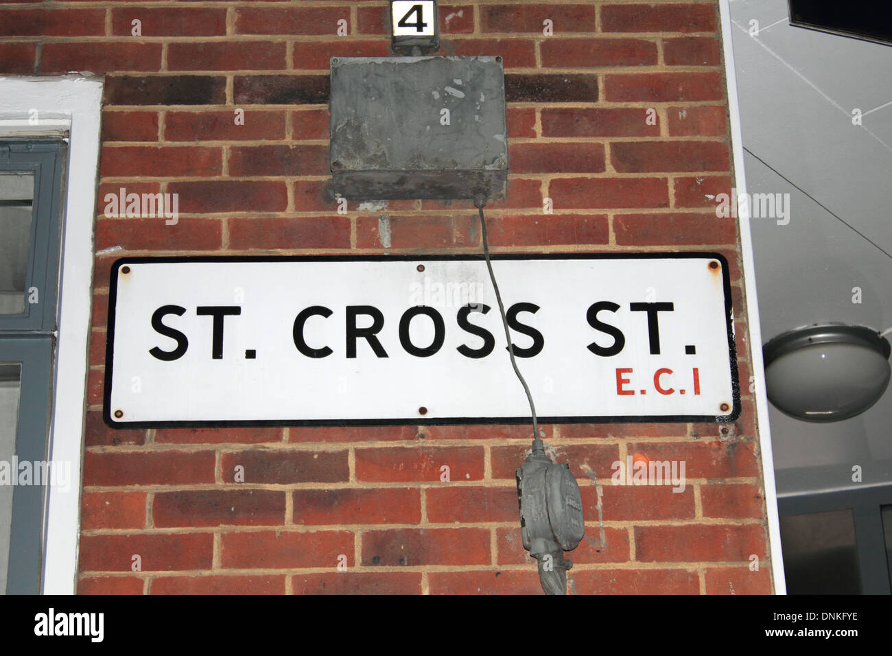 Farringdon street sign hi-res stock photography and images - Alamy