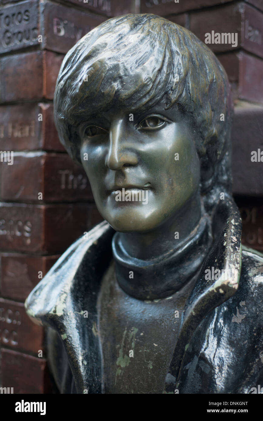 Statue of John Lennon by the Cavern wall of fame on Mathew Street ...