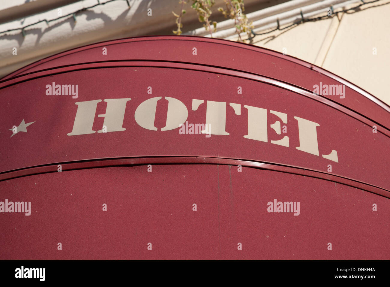 Red hotel sign hi-res stock photography and images - Alamy
