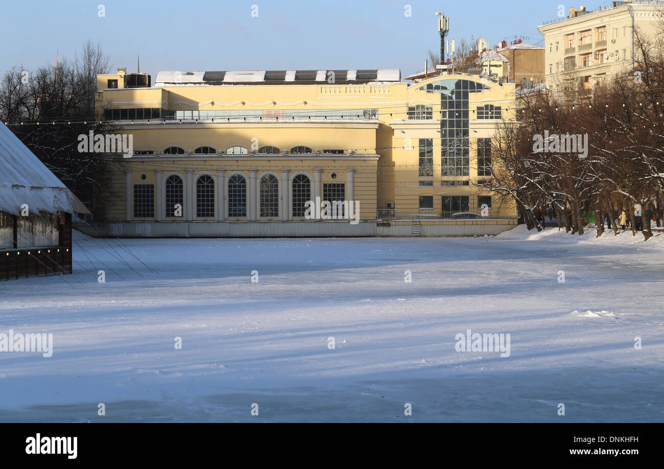 White swan building hi-res stock photography and images - Alamy