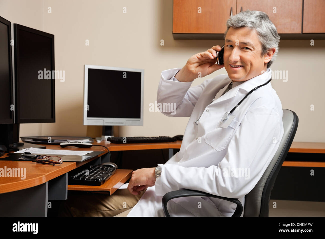 Doctor on call hi-res stock photography and images - Alamy