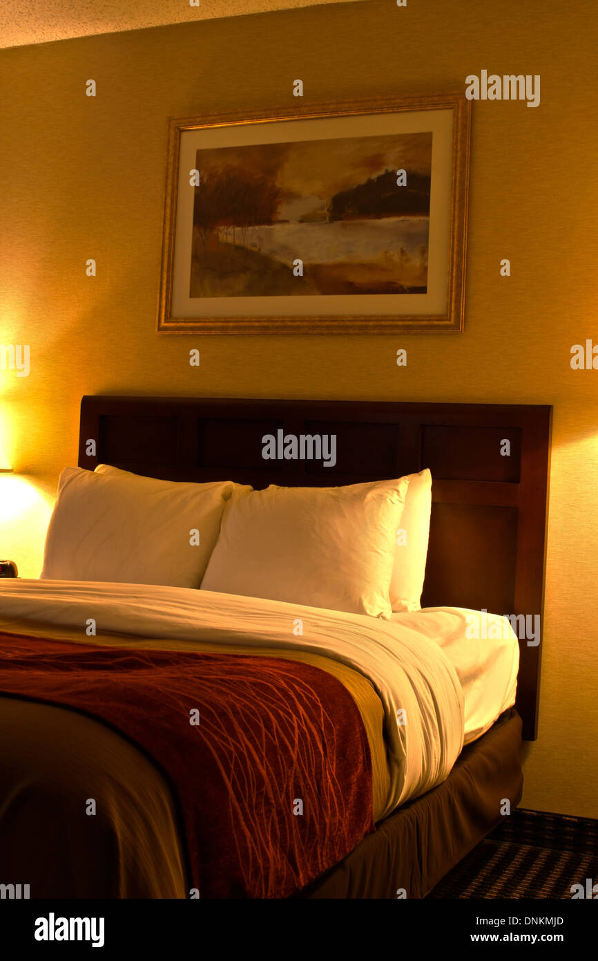 A hotel room HDR Stock Photo - Alamy