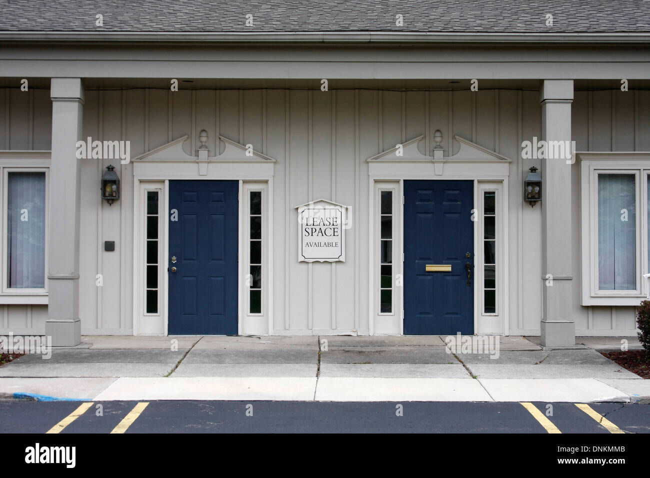 Office space rental sign hi-res stock photography and images - Alamy