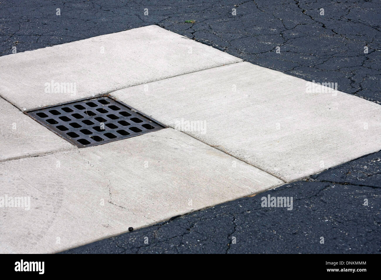 Stormwater drain catch basin Stock Photo: 64972228 - Alamy Stormwater drain catch basin Stock Photo: 64972228 - Alamy