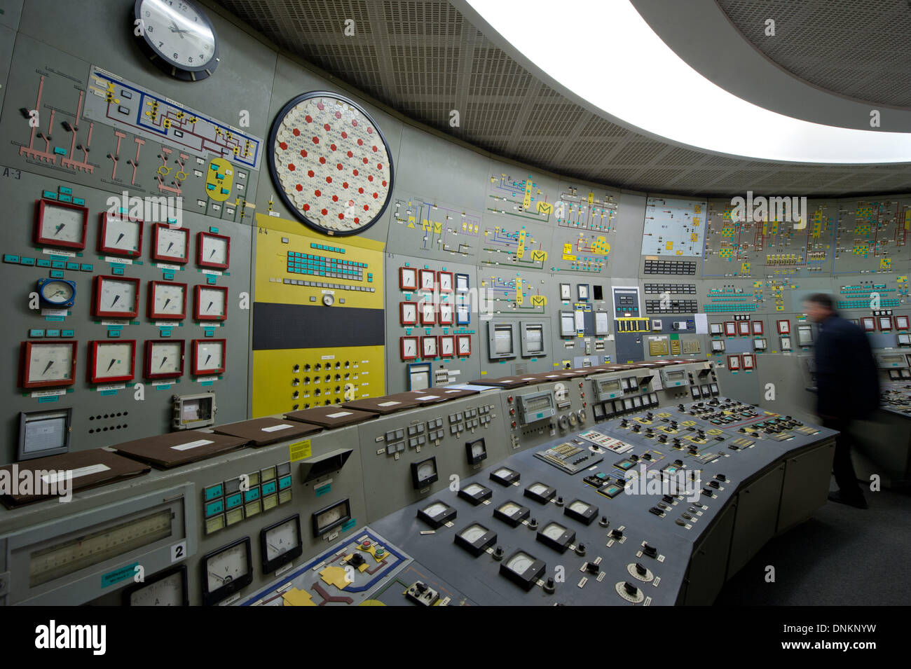 Control room nuclear power plant hi-res stock photography and images ...
