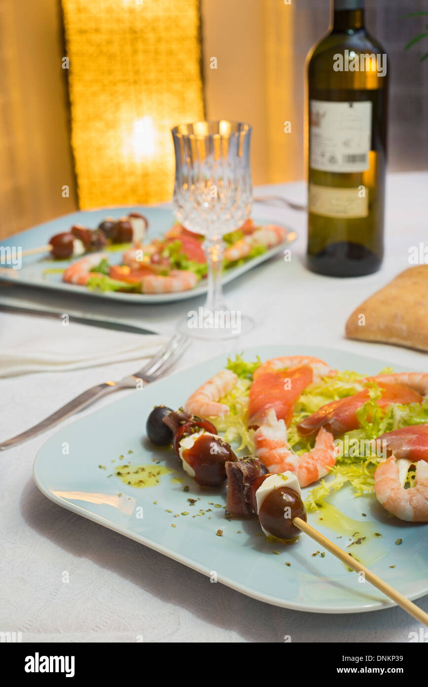 Brochettes plates hi-res stock photography and images - Alamy