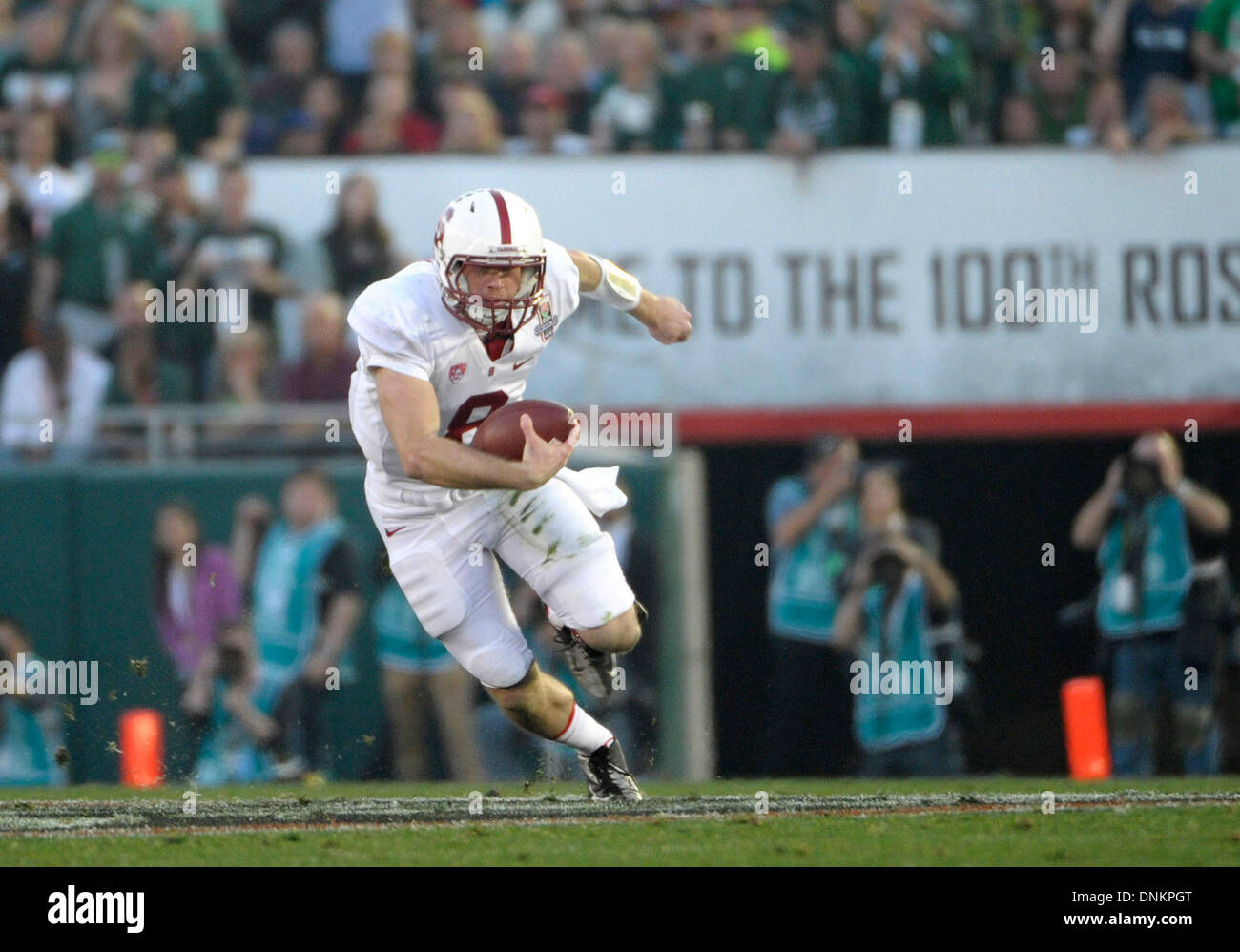 Pasadena, California, USA. 1st January 2014. Kevin Hogan QB #8 of ...